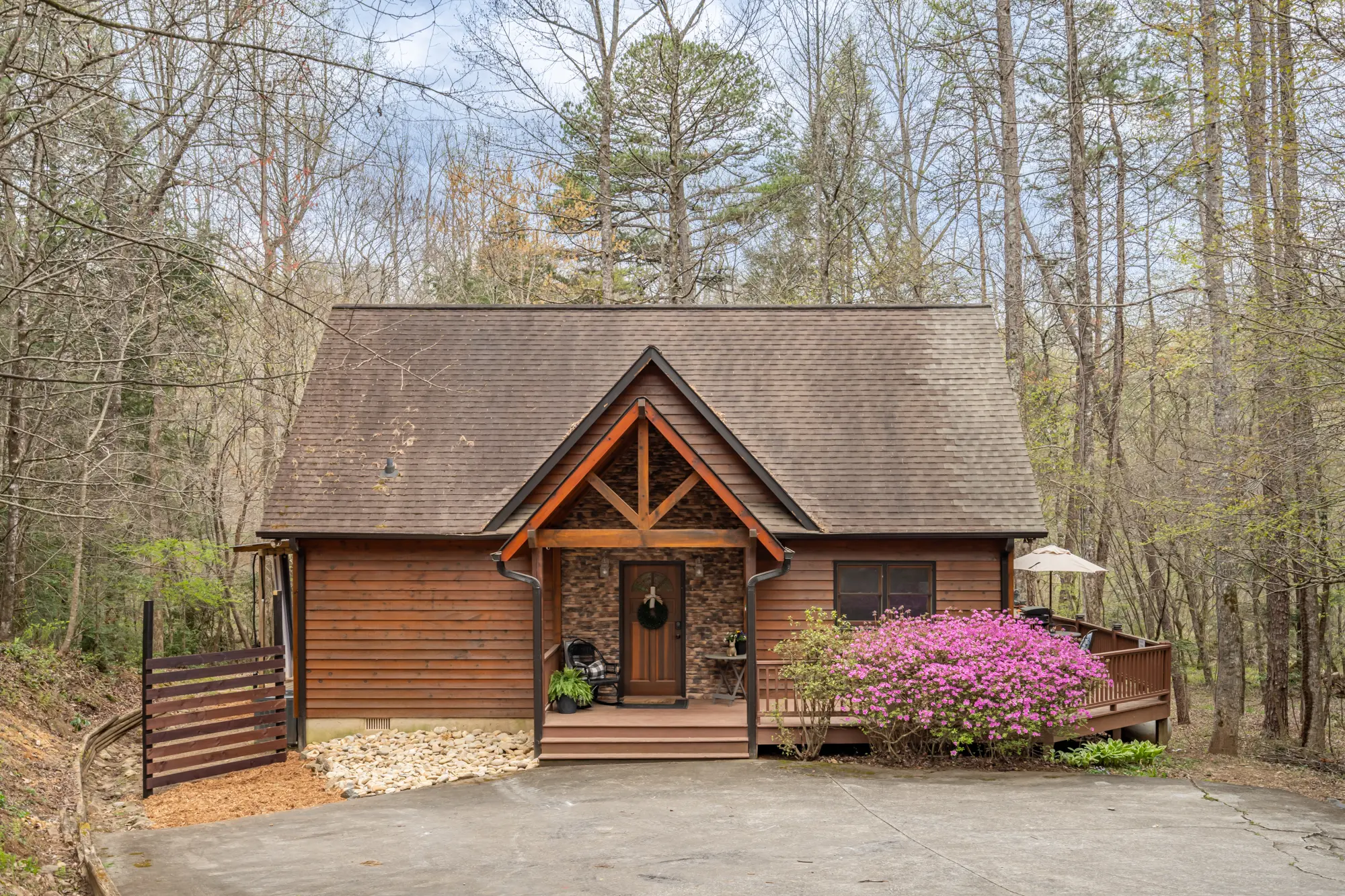 Stay and Play Blue Ridge: A Boutique Experience in Mountain Cabin Rentals